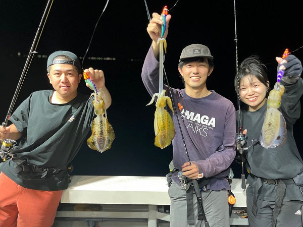 【京都・浅茂川漁港】ナイトティップランでアオリイカ32杯！｜秋の爆釣レポート – つり具のBunBun.com